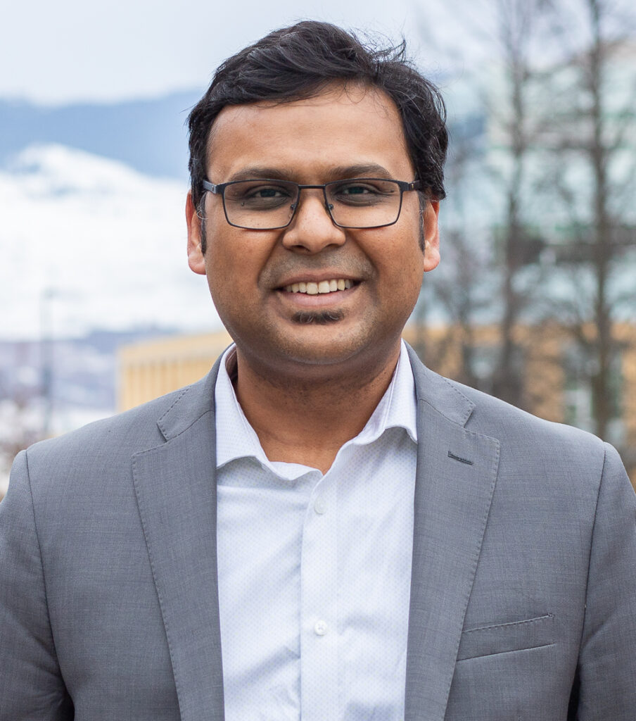 » Distinguished Academics Awards